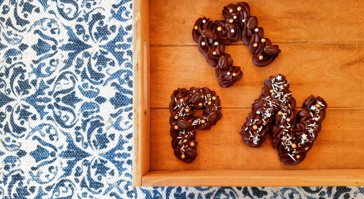 Mini koffie chocoladeletter | Bakken met Nadine