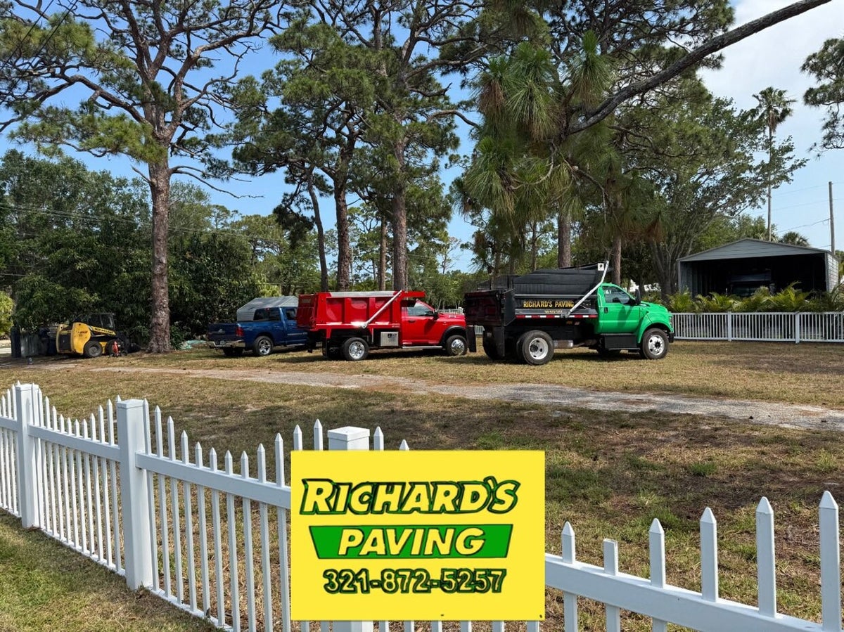 Richard's paving &sealcoating llc