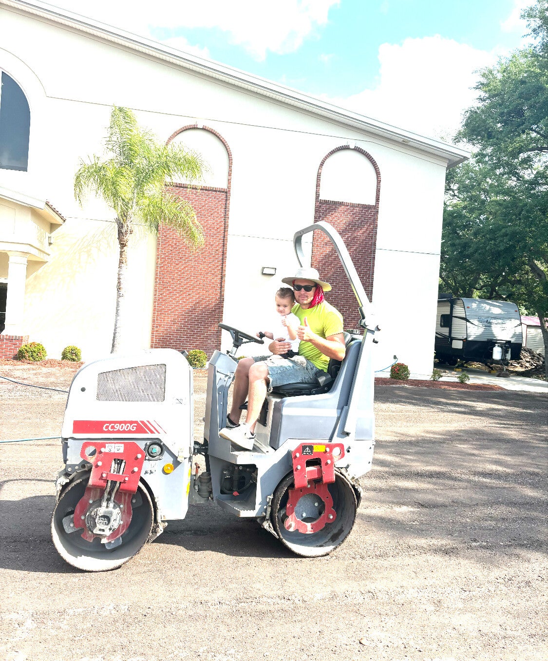 Richard's paving &sealcoating llc
