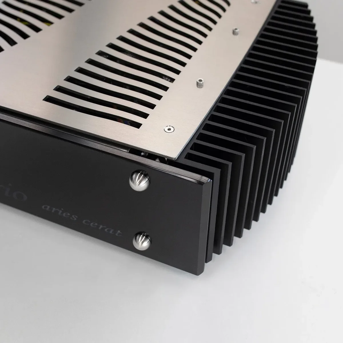 StereoWise: Amplifier - Aries Cerat / StereoWise: Amplifier - A ...