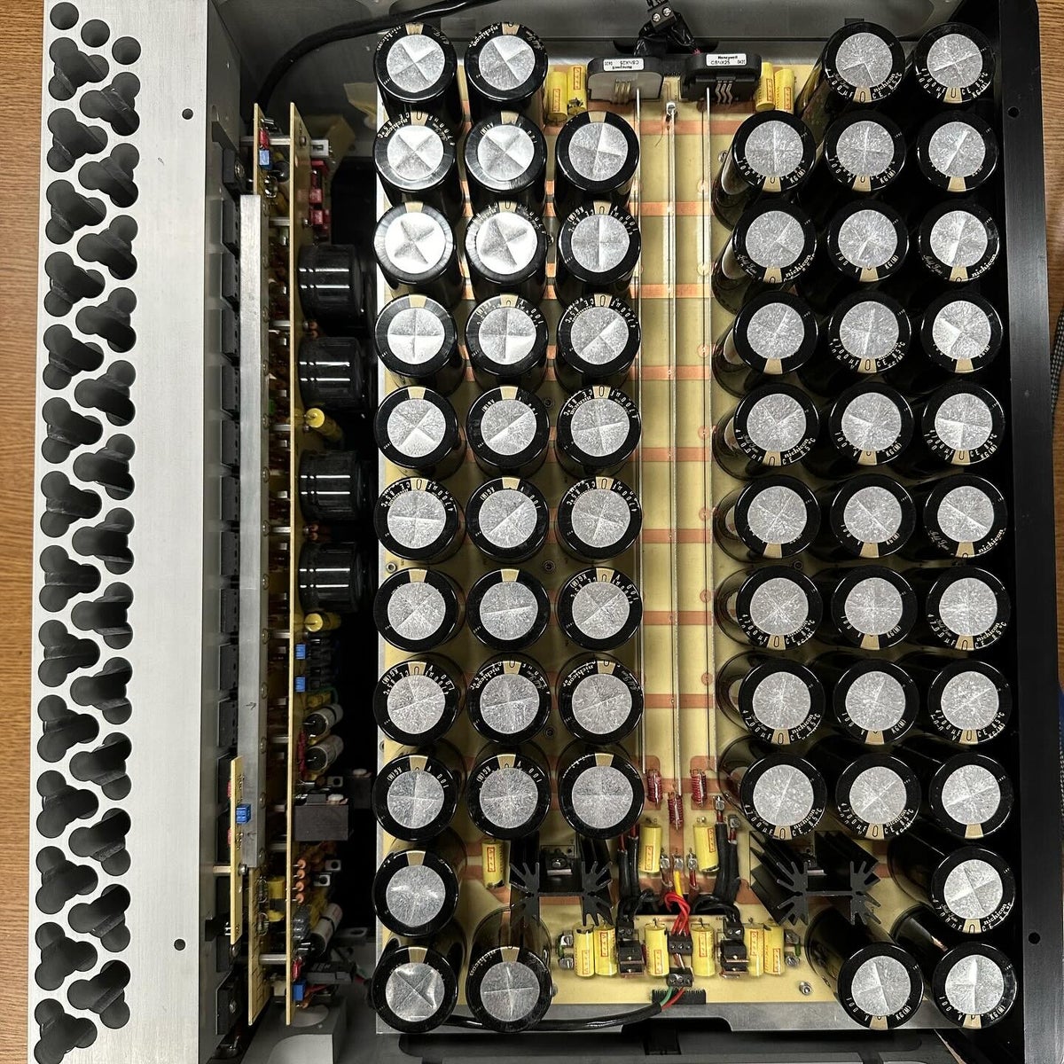 StereoWise: Amplifier - Ayre Acoustics / StereoWise: Amplifier - A ...