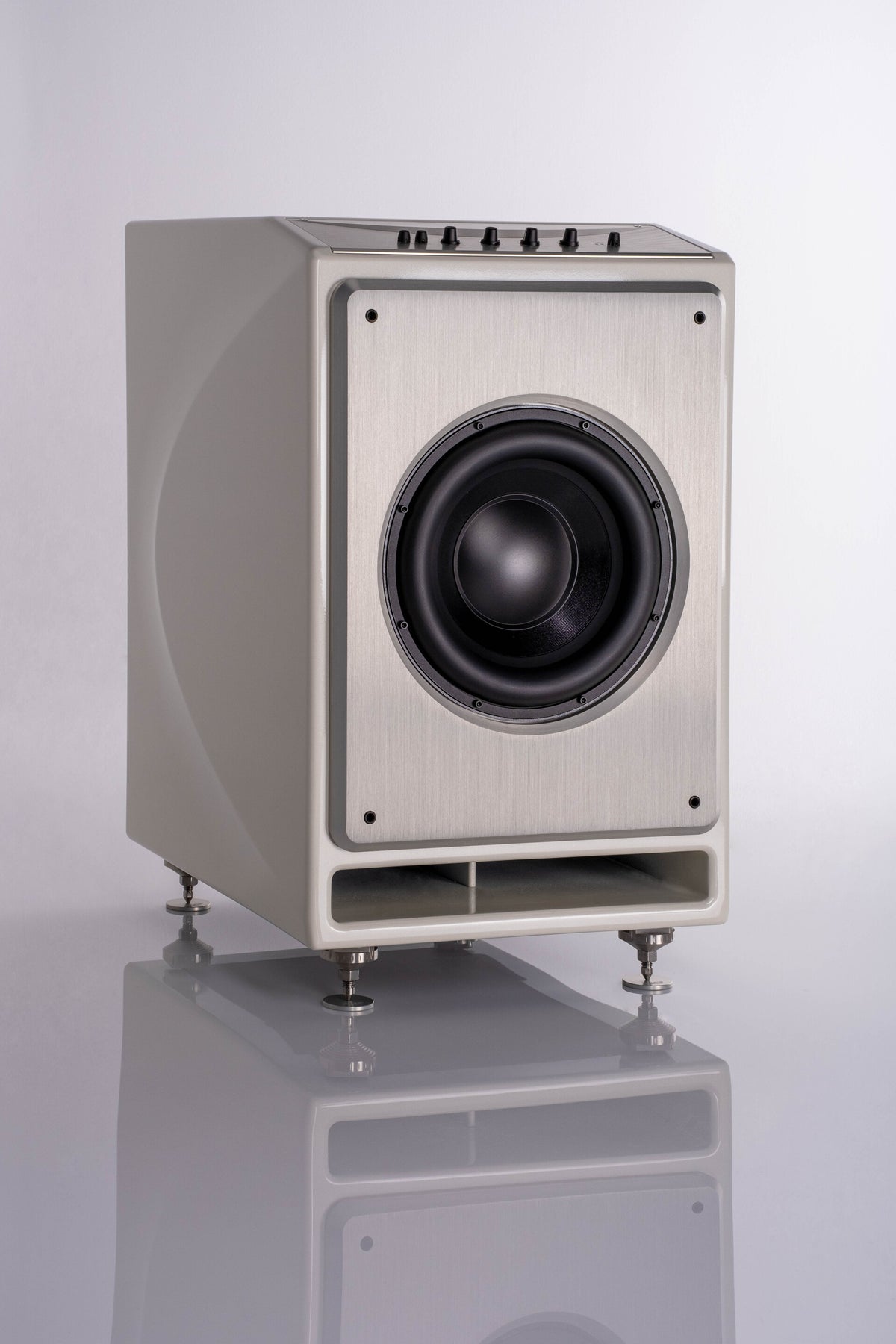 StereoWise: Subwoofer - Wilson Audio / StereoWise: Subwoofers / Sources ...
