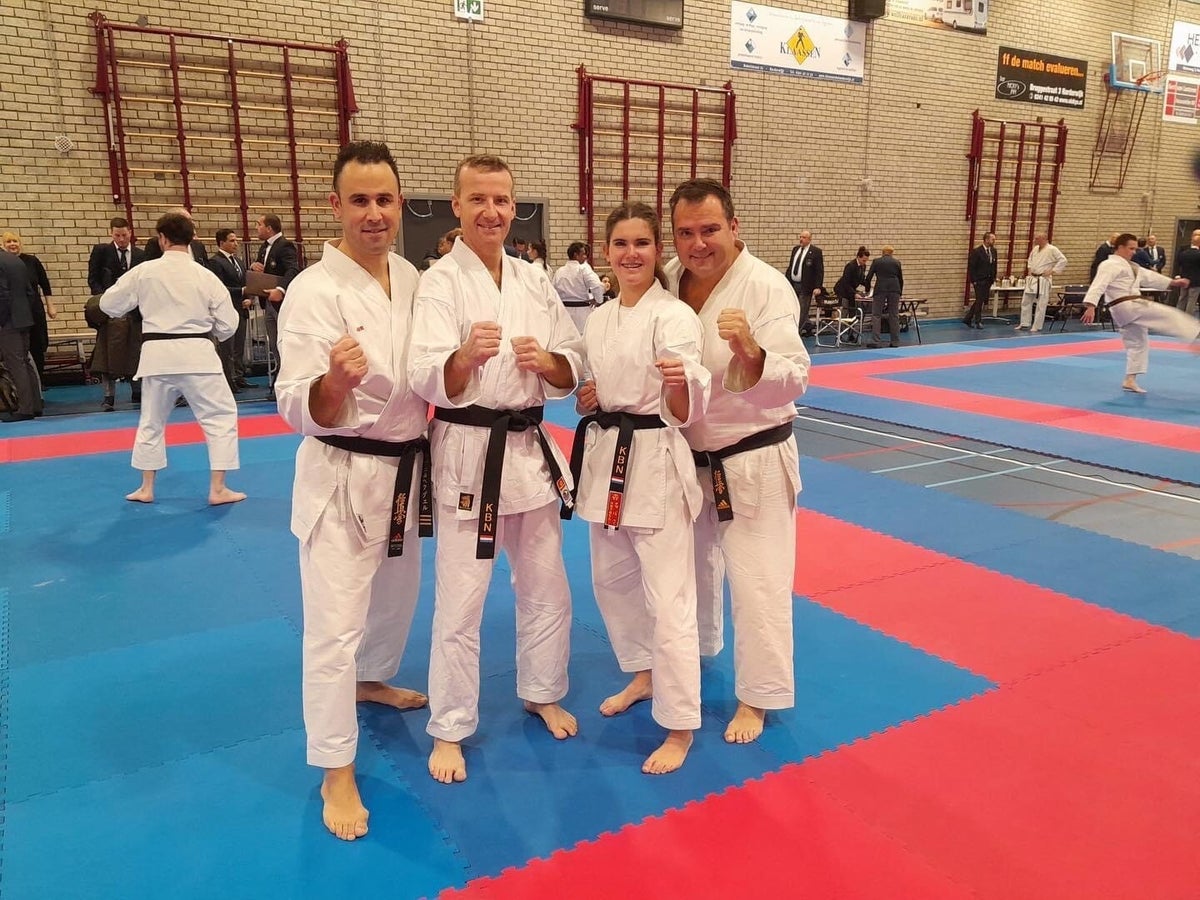 Twee karateka’s Sportschool Yuzyo geslaagd voor hun zwarte band ...