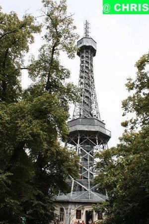 De heuvel van Praag - Petřín-uitkijktoren / Praag / Citytrips | Chrisreizen