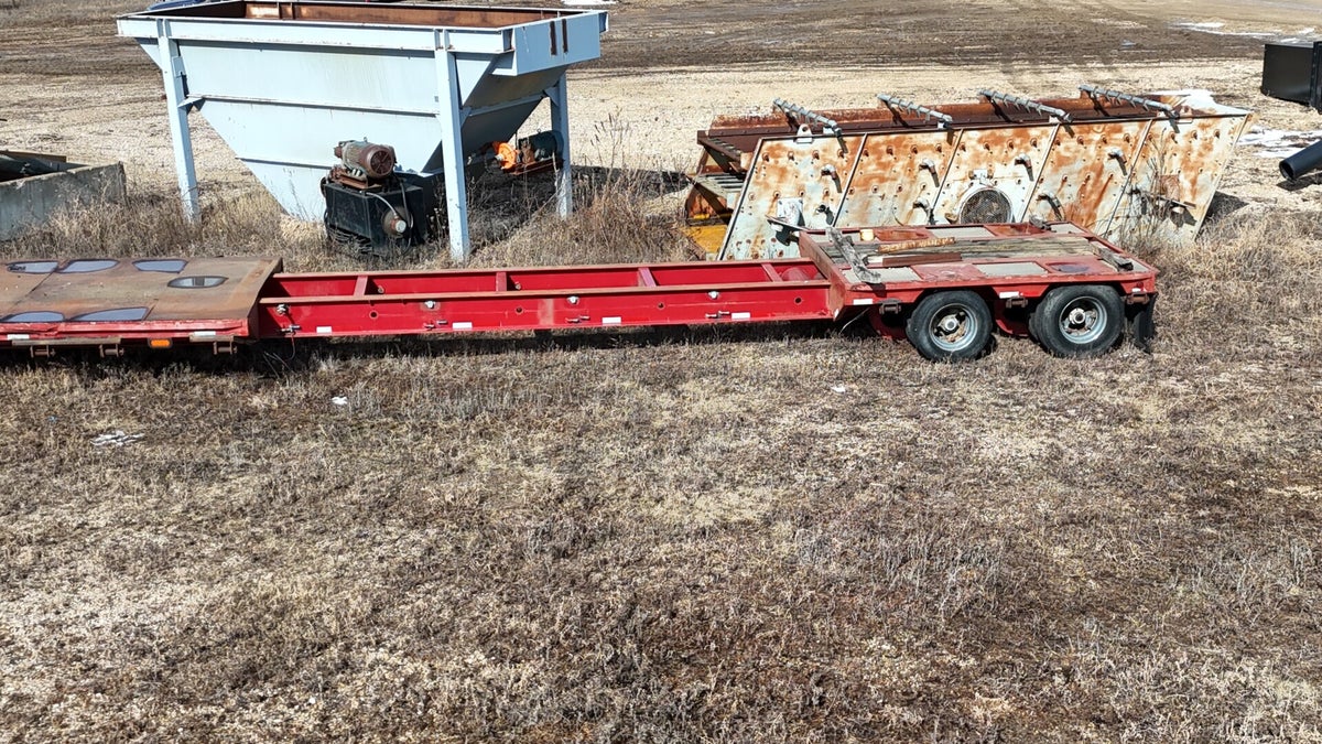 Stretch Deck Trailer | Sand Partners, Llc.