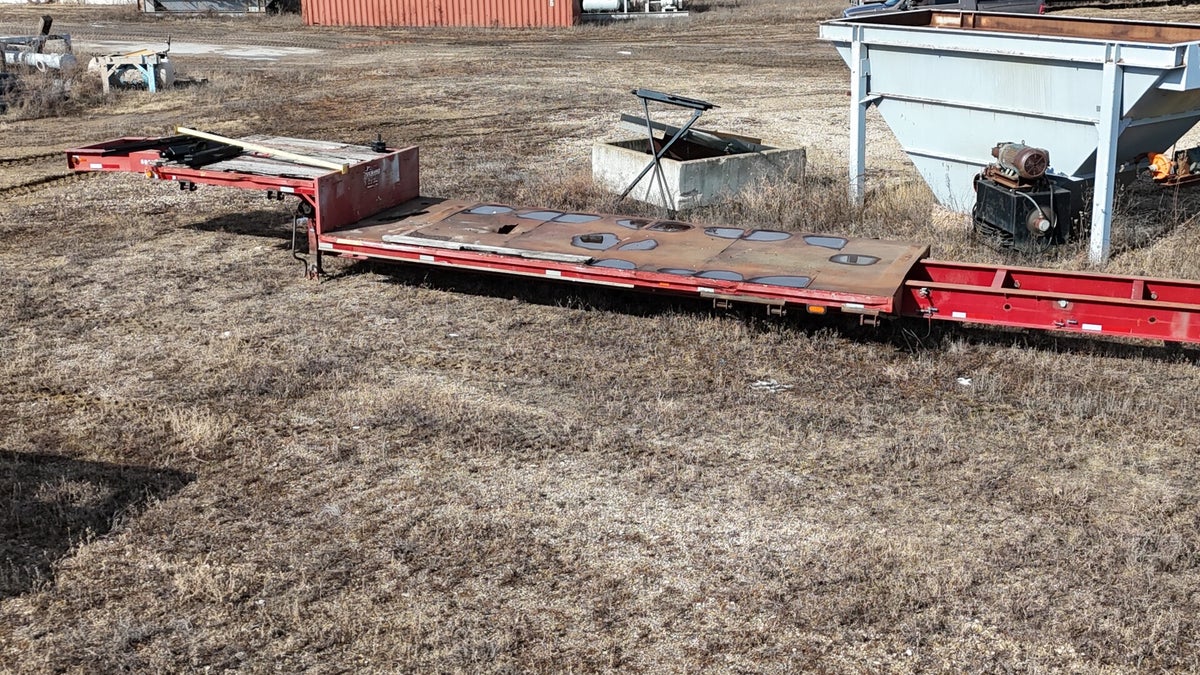 Stretch Deck Trailer | Sand Partners, Llc.