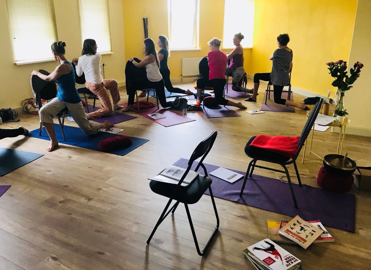 Stoelyoga in Zwevegem - LesleySunMoonStars