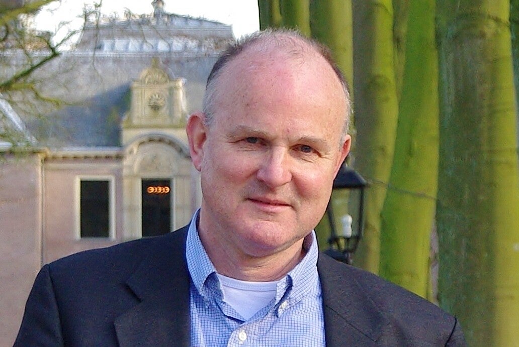 Wie is Jan Paul Hinrichs? / Schrijvers infotheek | De BoekWandelaar