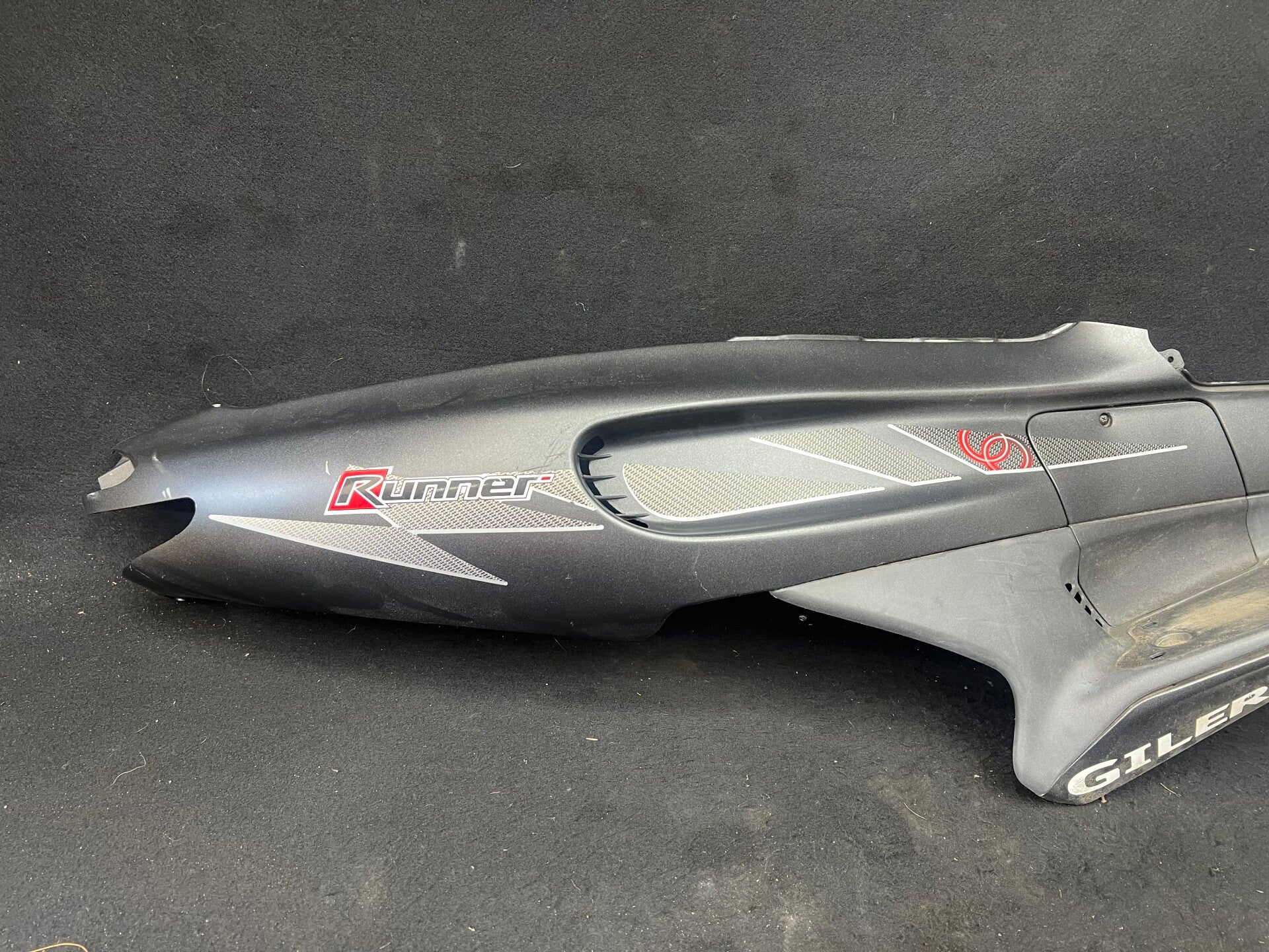 Gilera runner zijkap accu kant | Motoriparts