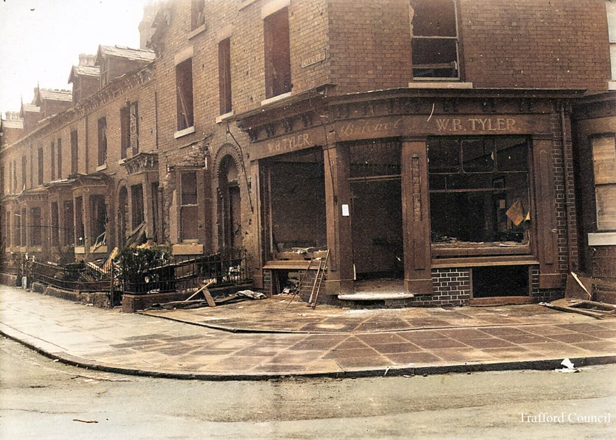 Manchester / Britain Under Fire / Phase 3: The Daytime Blitz / Battle ...