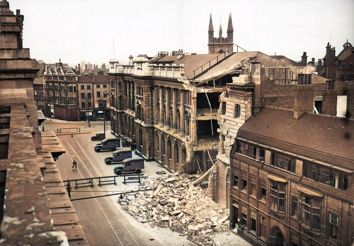 Trouble up North: Hull / Britain Under Fire / Phase 3: The Daytime ...