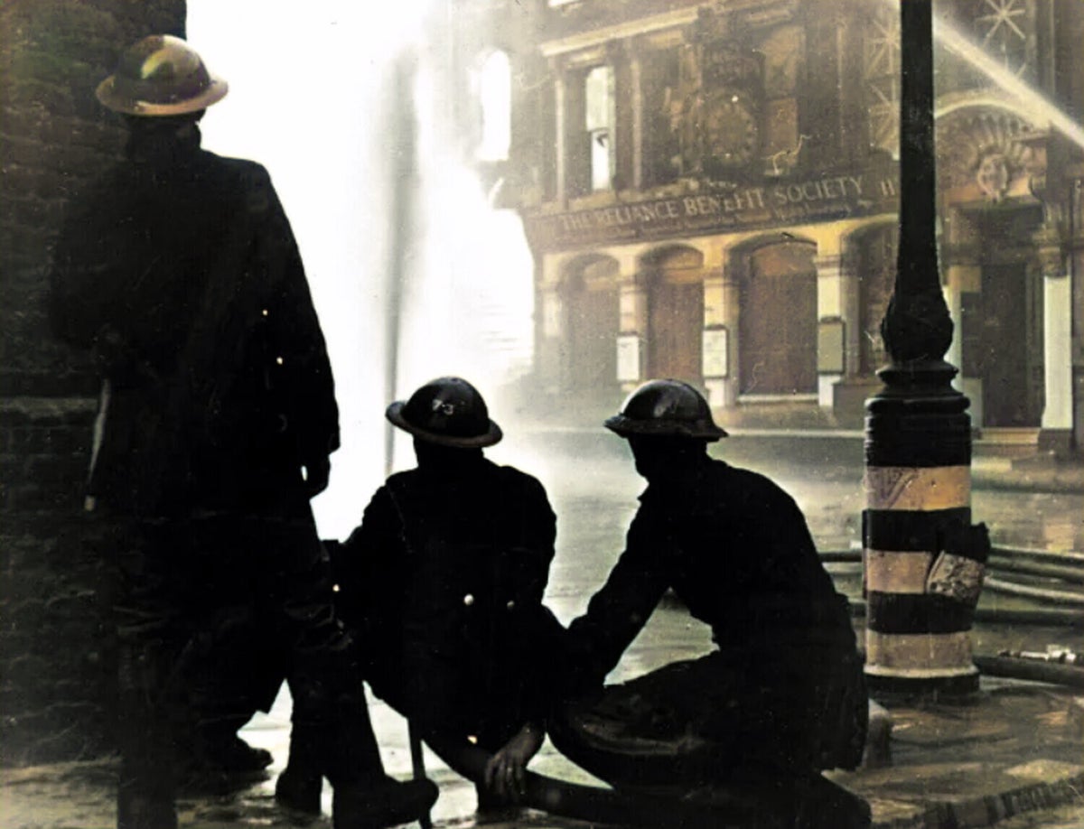 London's Burning / Britain Under Fire / Phase 3: The Daytime Blitz ...