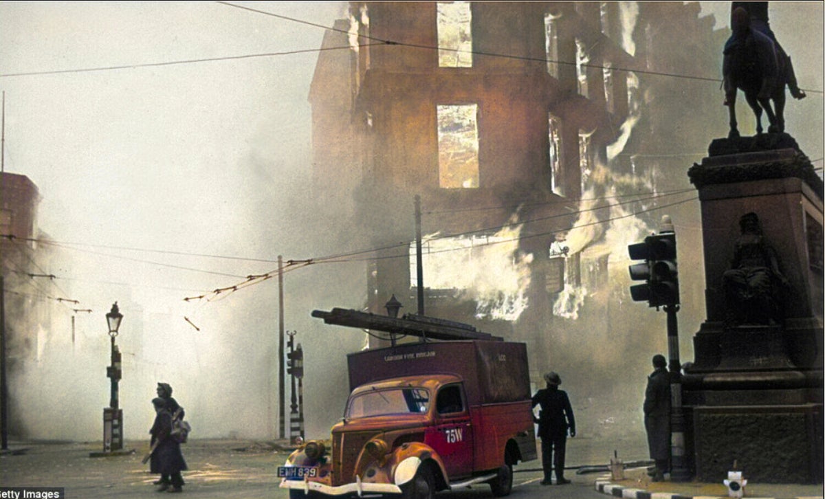 London's Burning / Britain Under Fire / Phase 3: The Daytime Blitz ...