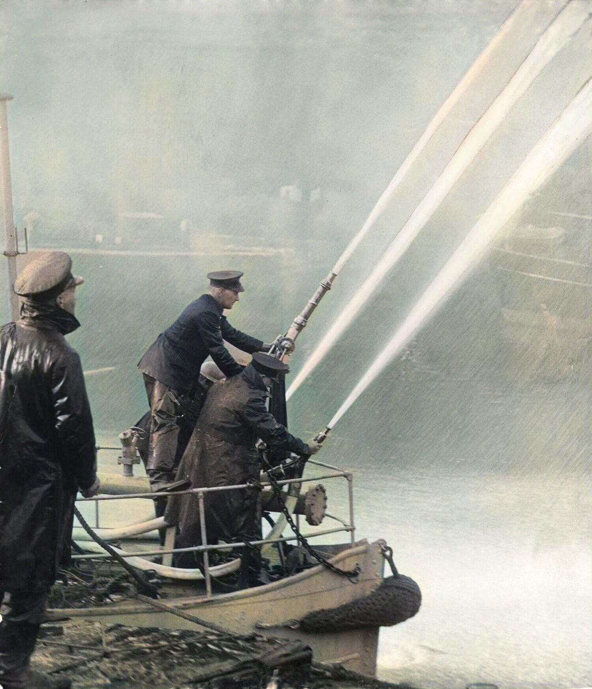 Trouble up North: Hull / Britain Under Fire / Phase 3: The Daytime ...
