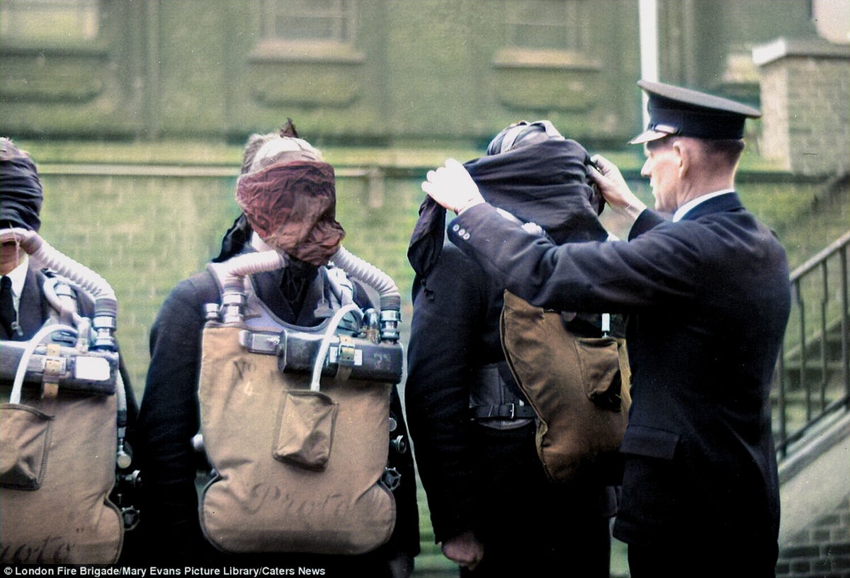 Fighting the fires / Home Front | The Second World War