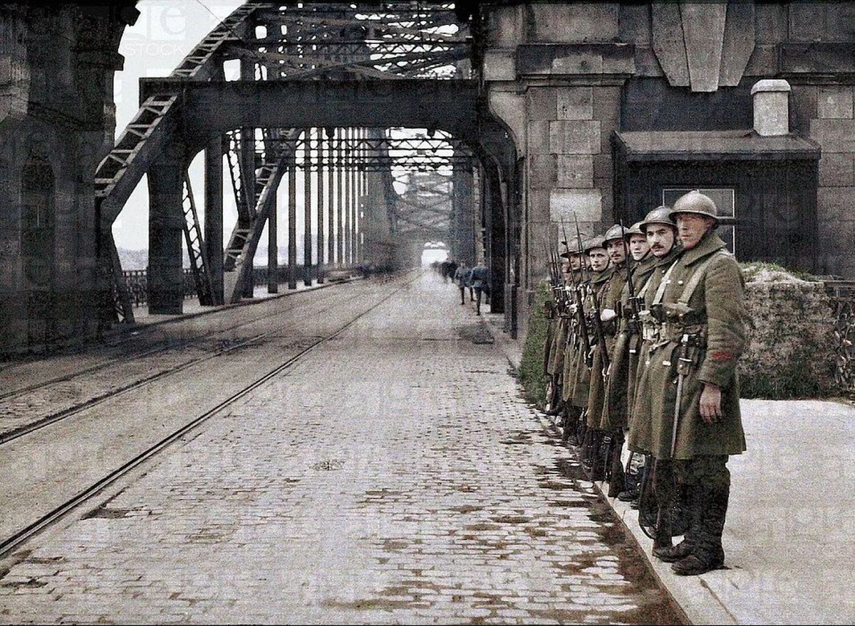 Occupying the Rhineland / The Weimar Republic / 1918 / Interbellum 1918 ...