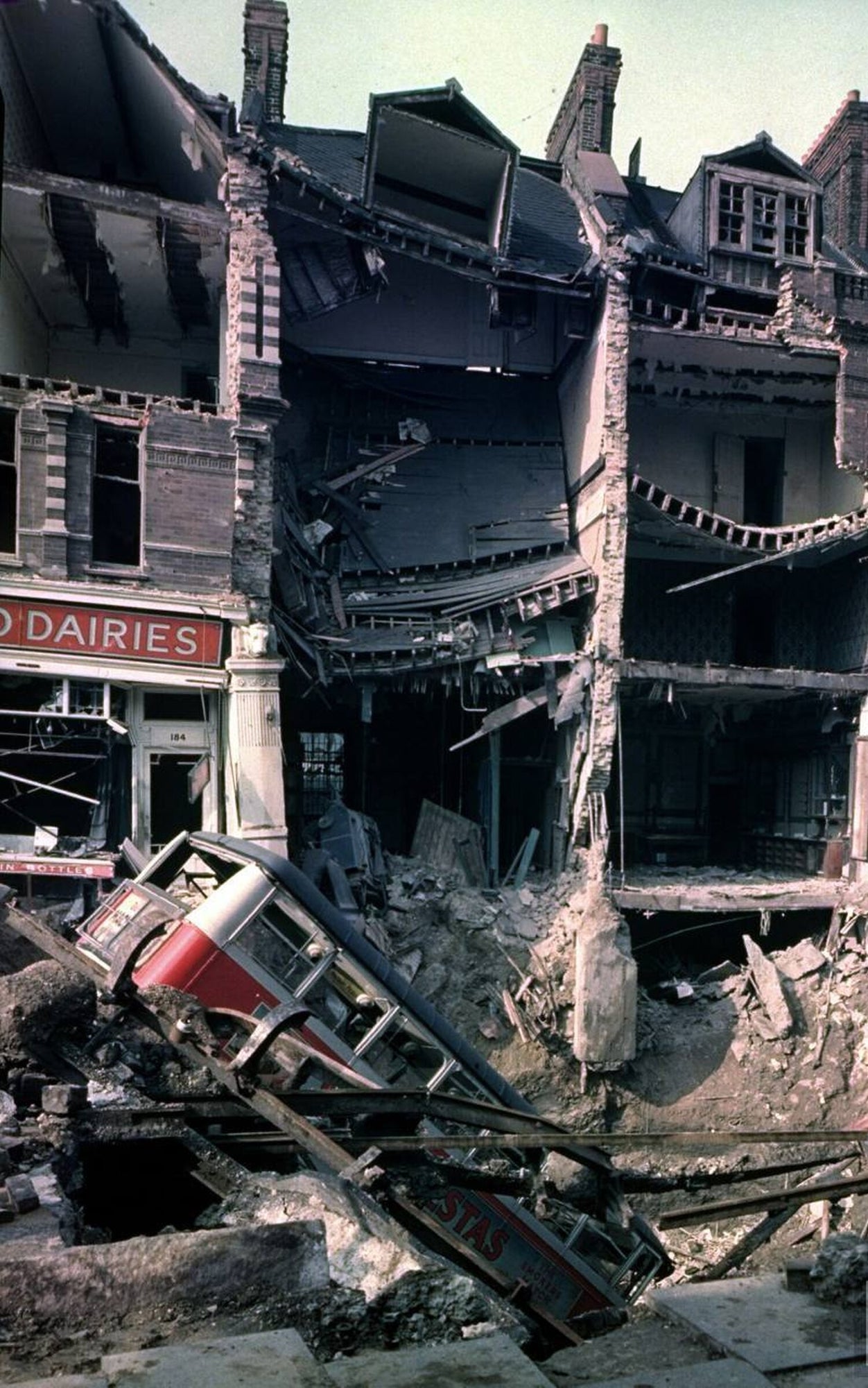 Tragedy at Balham / London's Burning / Britain Under Fire / Phase 3 ...
