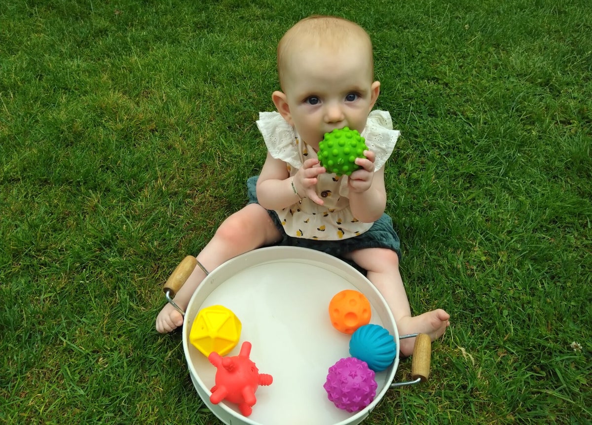 Sensorisch spelen met je baby / Opbouw van sensorisch spel / Inspireren ...