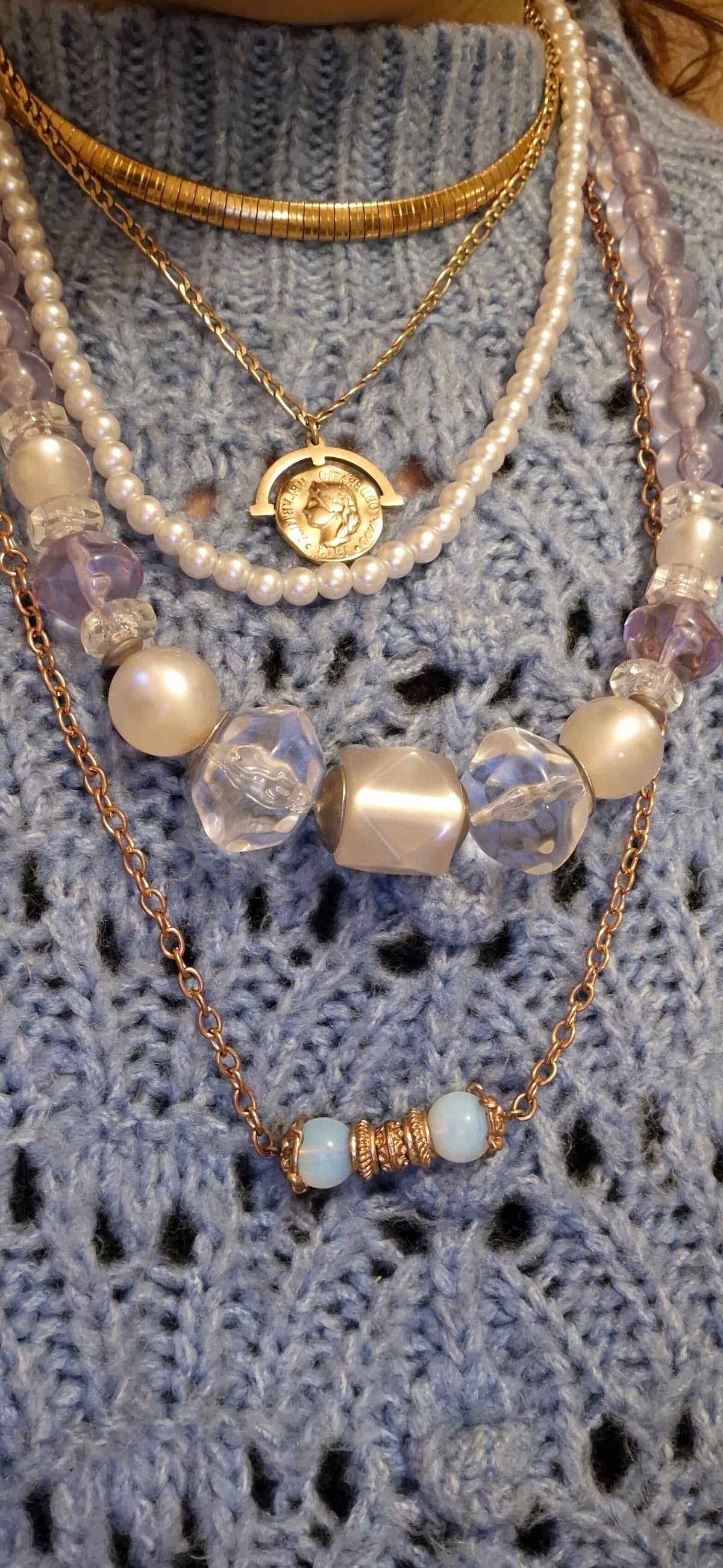How to tell if a pearl is fake or real / BLOG | Into Accessories