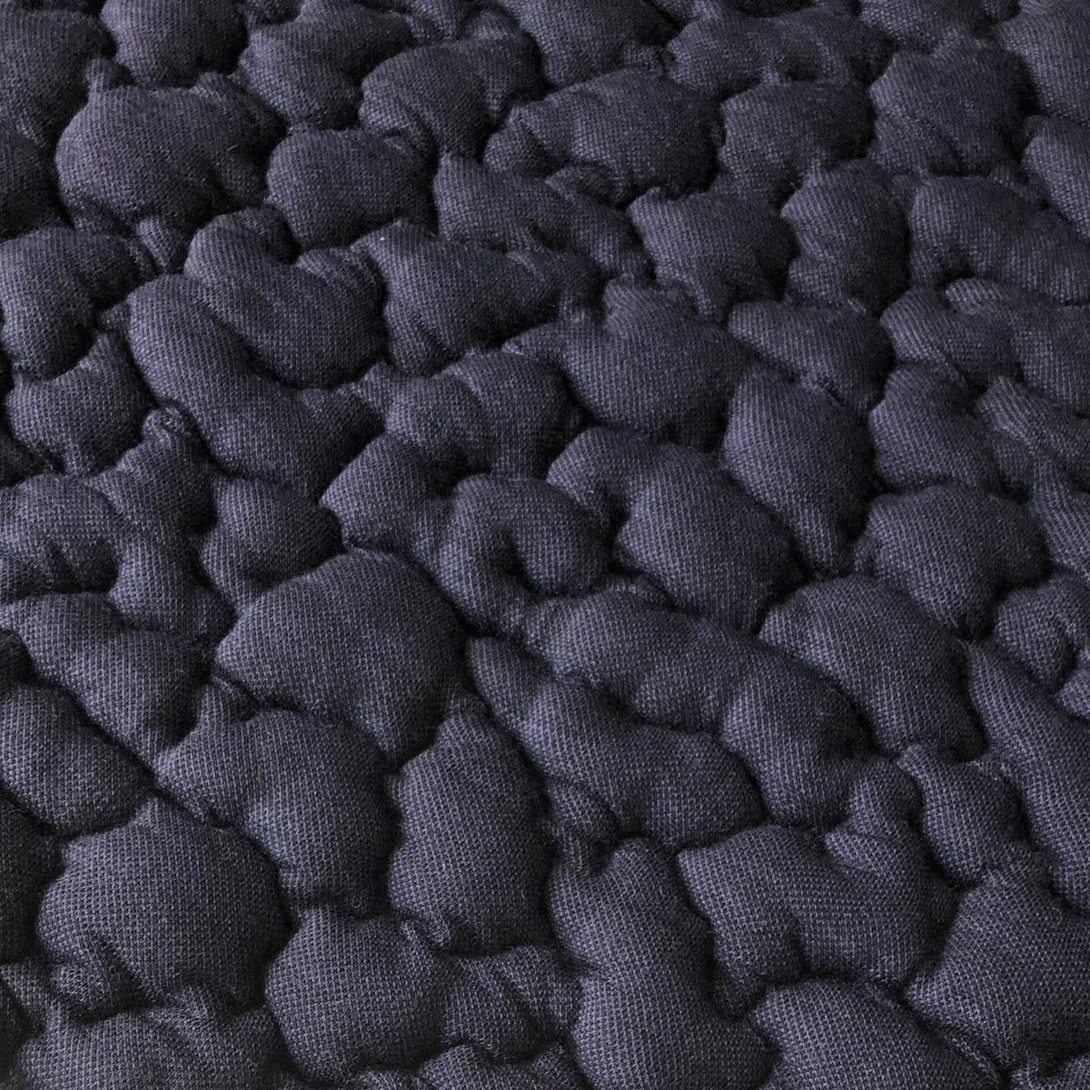 Kvadrat Febrik | designmeubelstoffen.nl