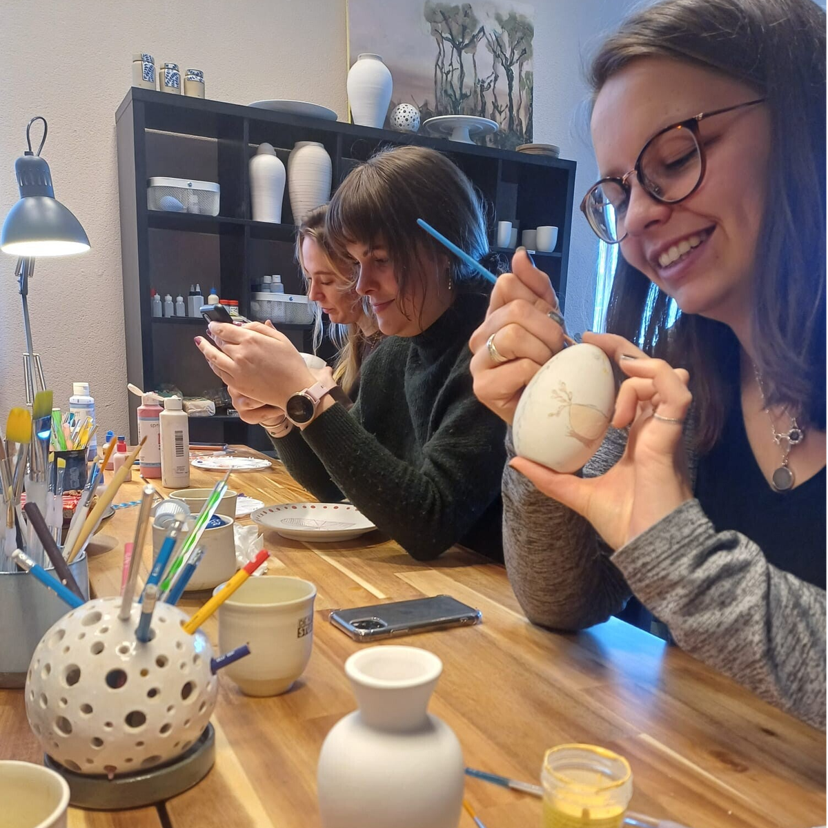 Workshop keramiek beschilderen / Workshops | deKunststudio.nl