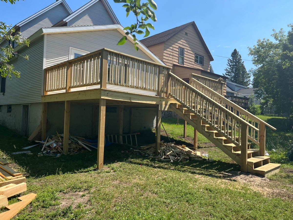 Radiant Roofing & Construction LLC