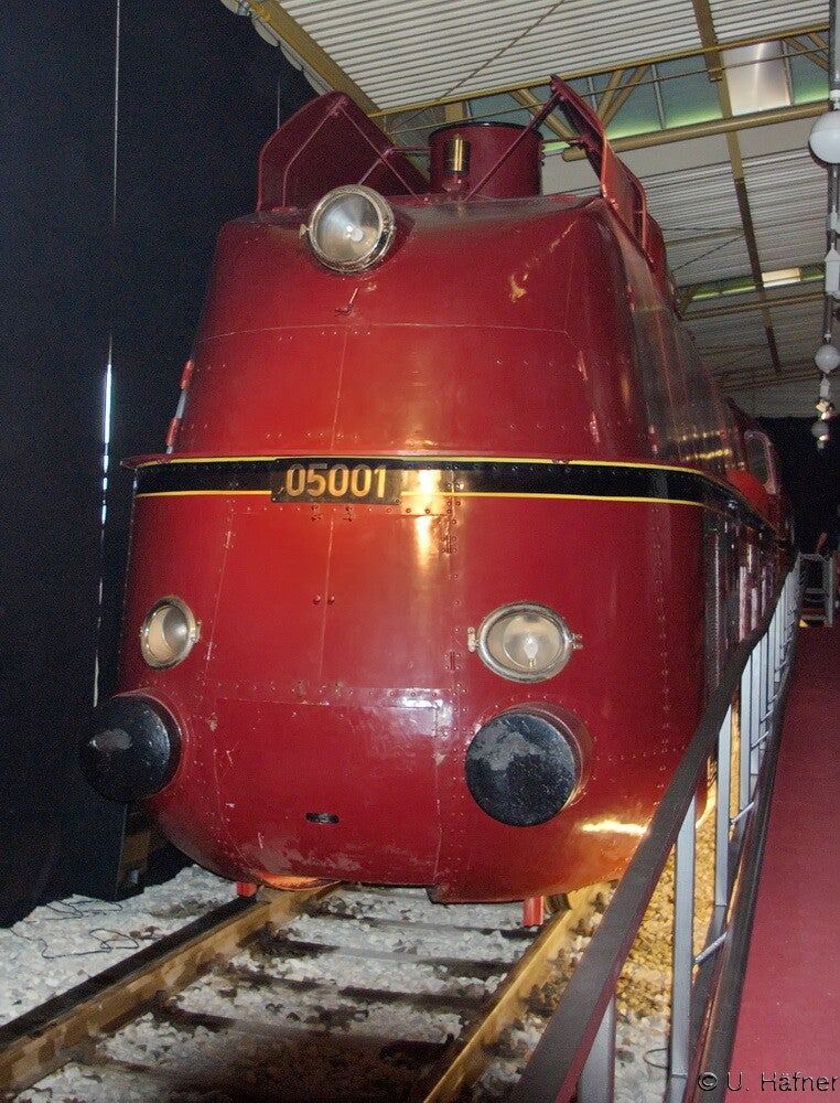 Schnellzuglokomotiven der Baureihe 05 und 10