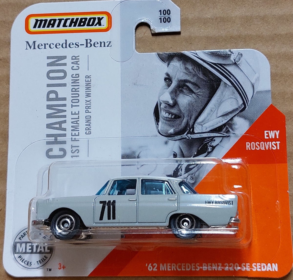 Matchbox 2019 '62 Mercedes Benz 220SE Sedan | Car out the box