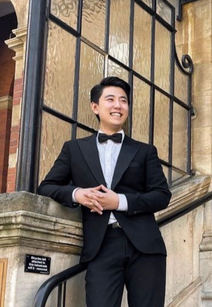 BIOGRAPHY / EDWARD KIM