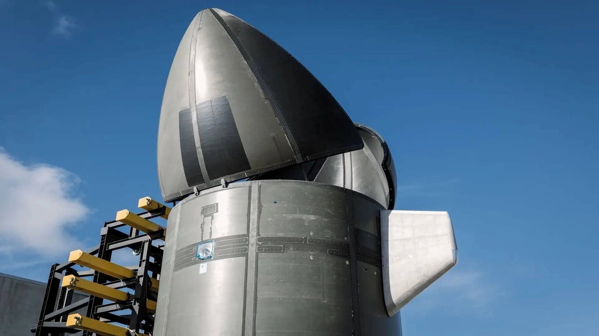 Rocket Lab’s Reusable Neutron Rocket Passes Key Fairing Test Ahead of ...