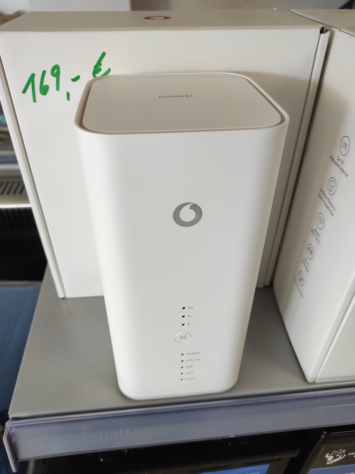 HUAWEI LTE Router 3 Prime | 802.11ac WLAN, SIM Slot, LTE CAT.19 ...