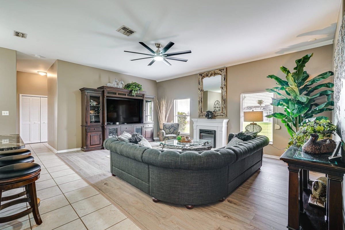 Lakehouse Photos | Cape Coral Lakehouse