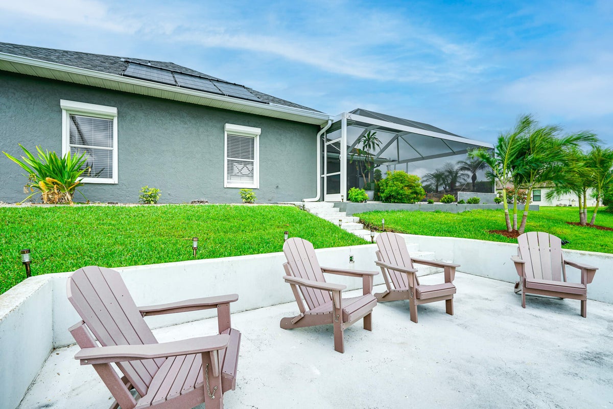 Lakehouse Photos | Cape Coral Lakehouse