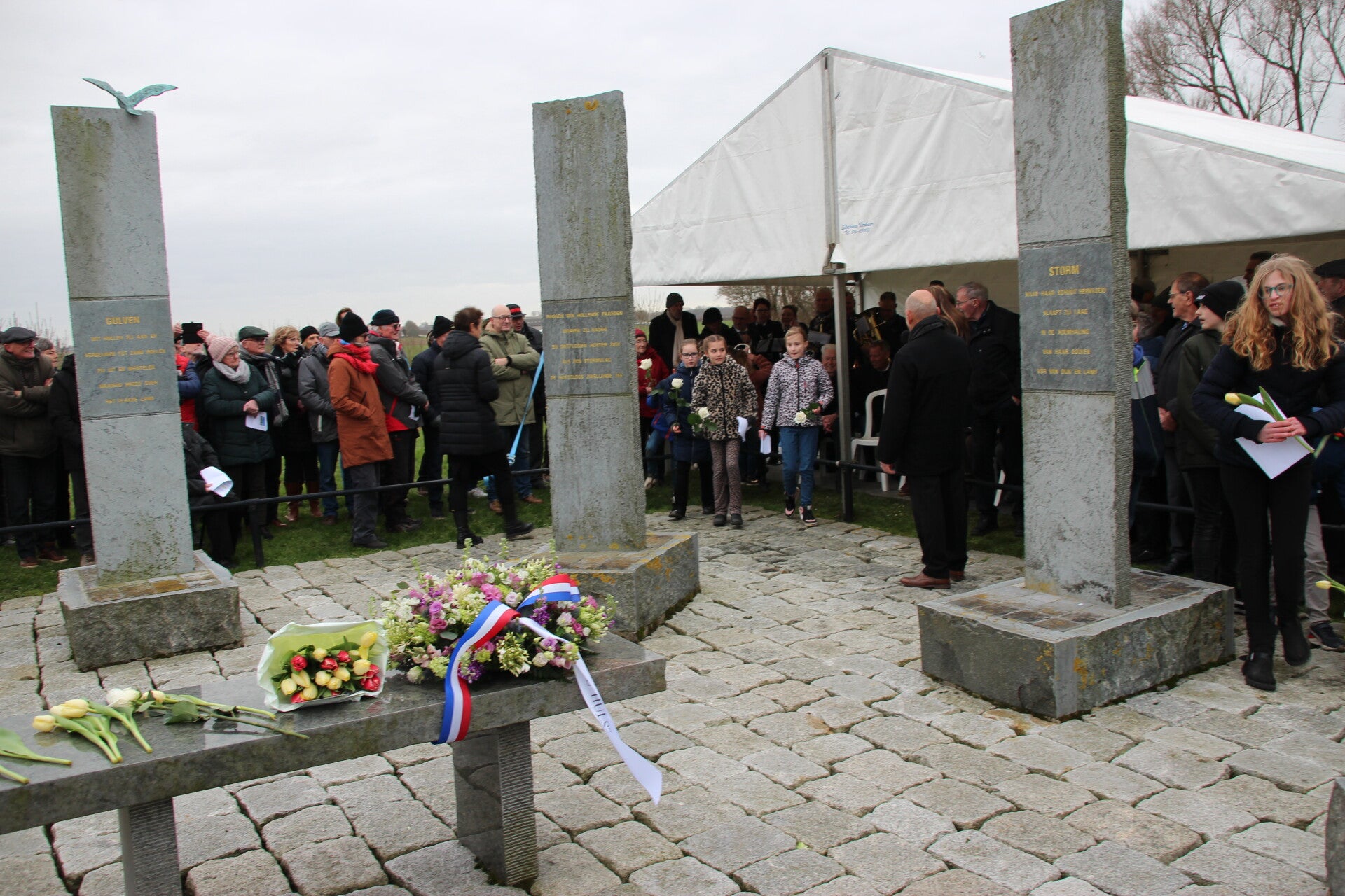 FOTO'S 2023 HERDENKING ,,DE RAMP VAN '53 '' OOST Z-VL ...