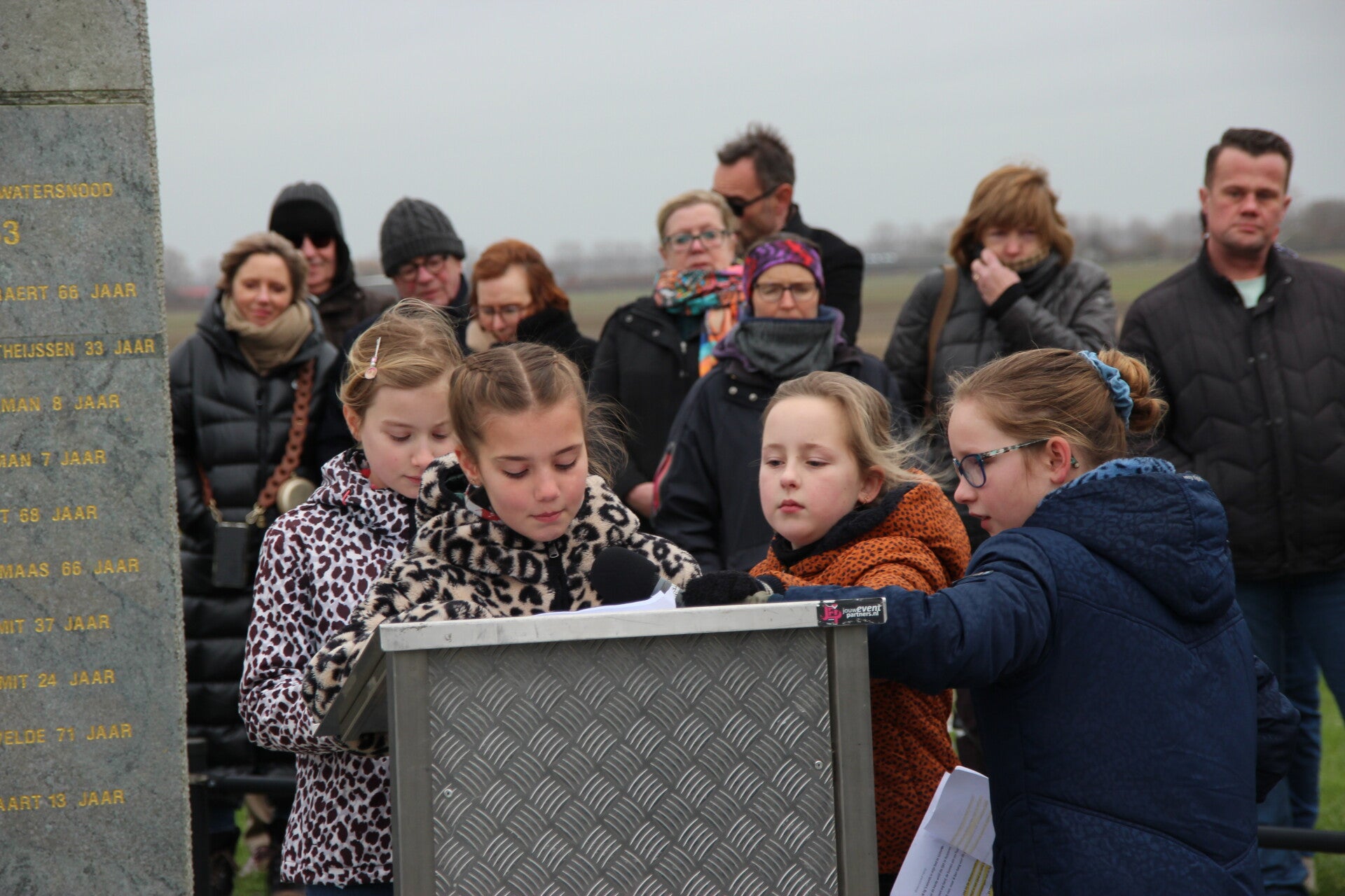 FOTO'S 2023 HERDENKING ,,DE RAMP VAN '53 '' OOST Z-VL ...