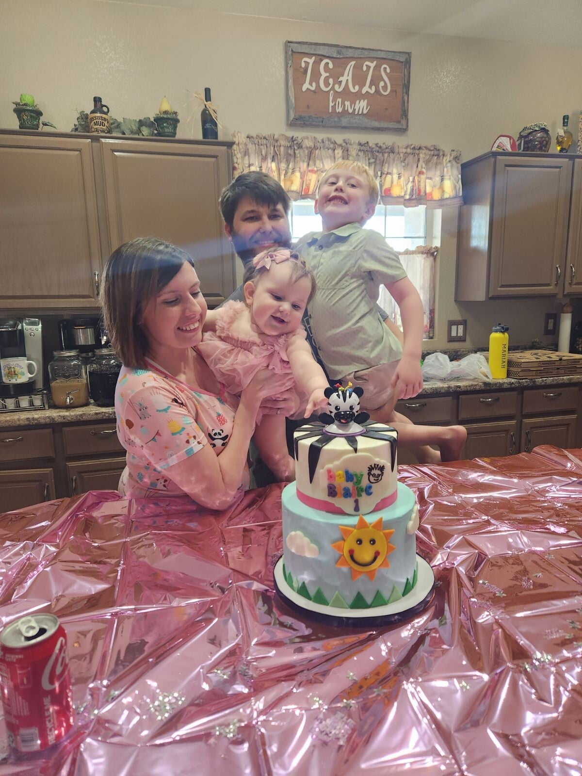 Noni's Custom Cakes by Victoria