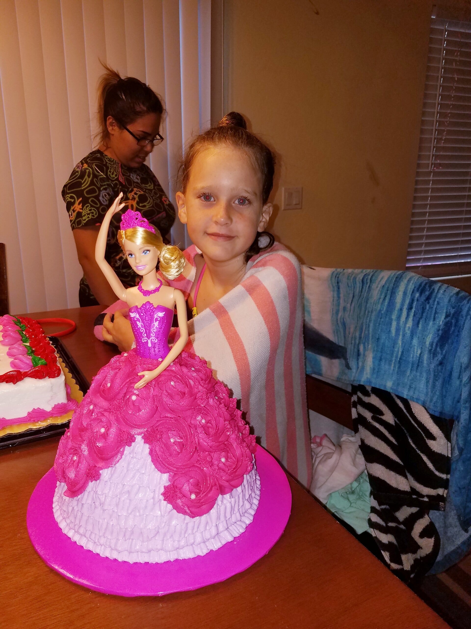 Noni's Custom Cakes by Victoria