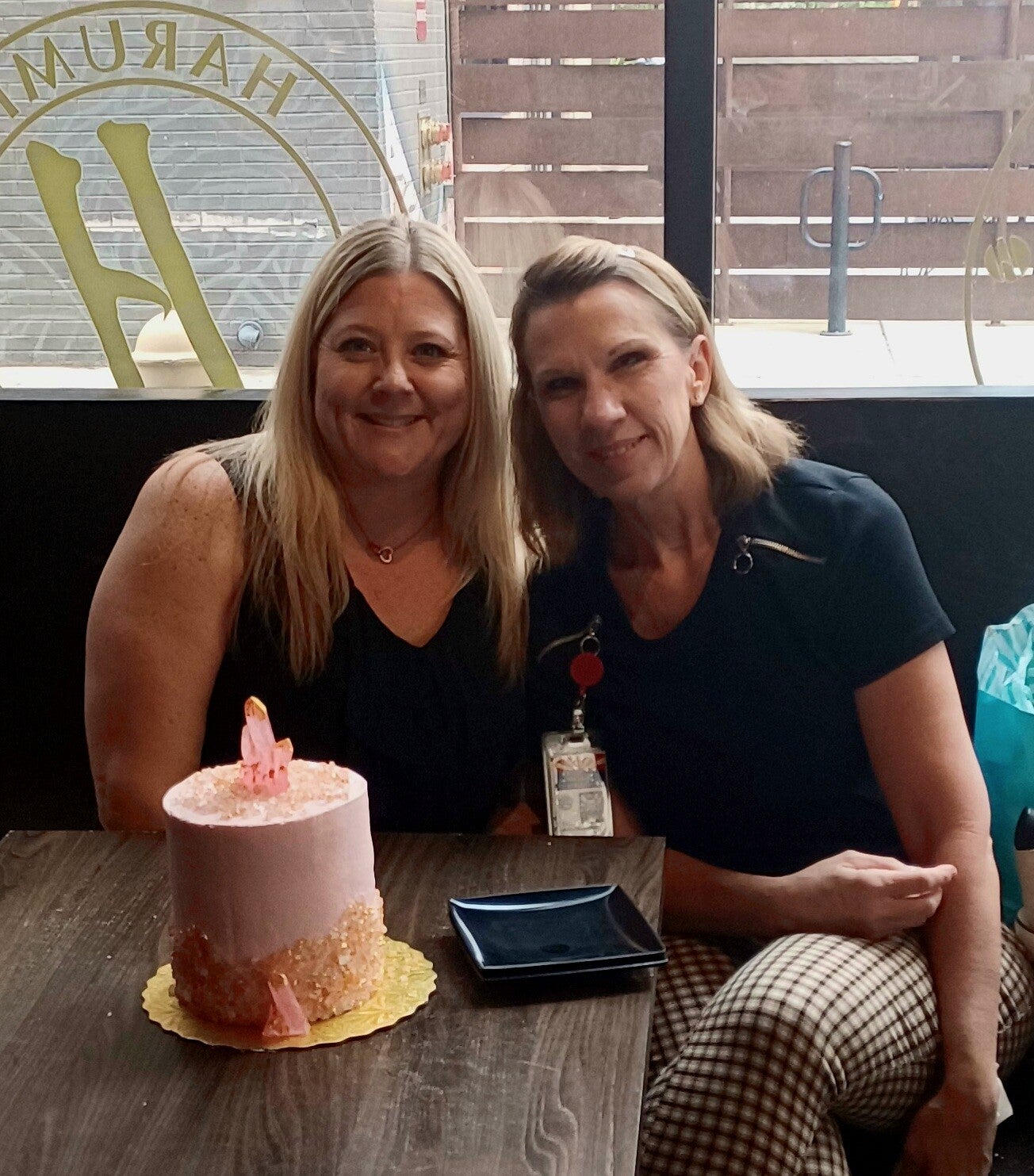 Noni's Custom Cakes by Victoria