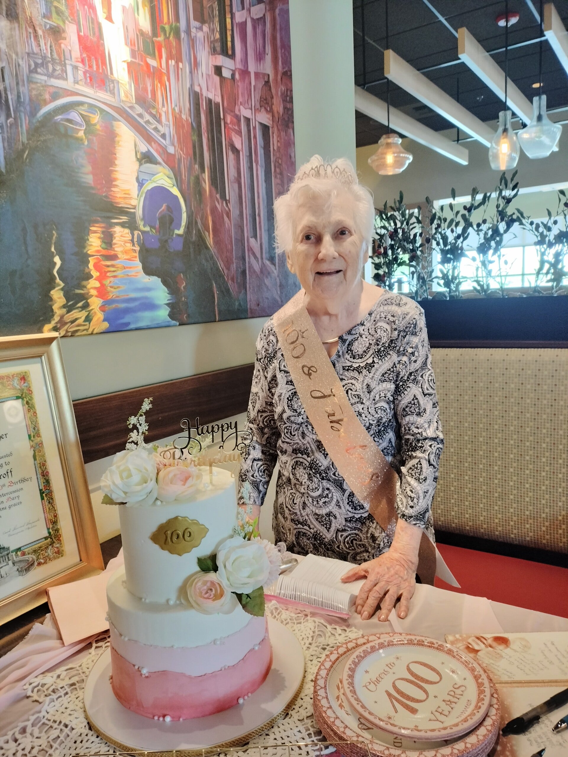 Noni's Custom Cakes by Victoria