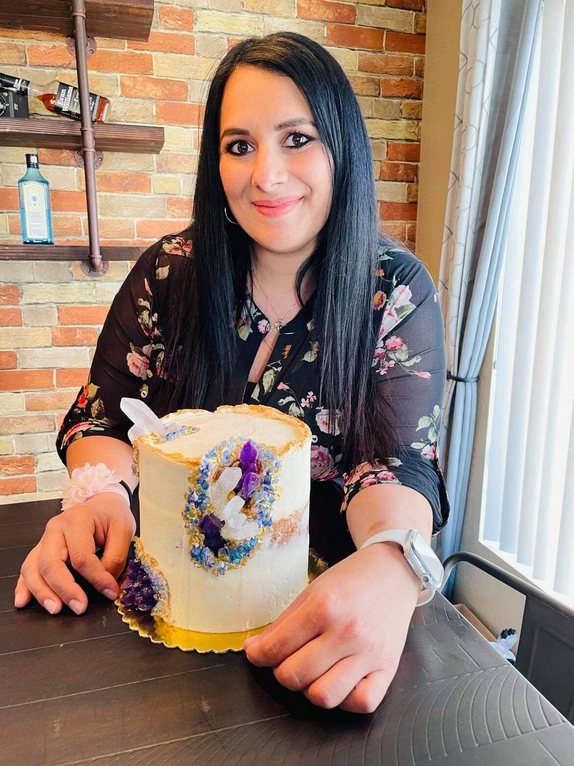 Noni's Custom Cakes by Victoria