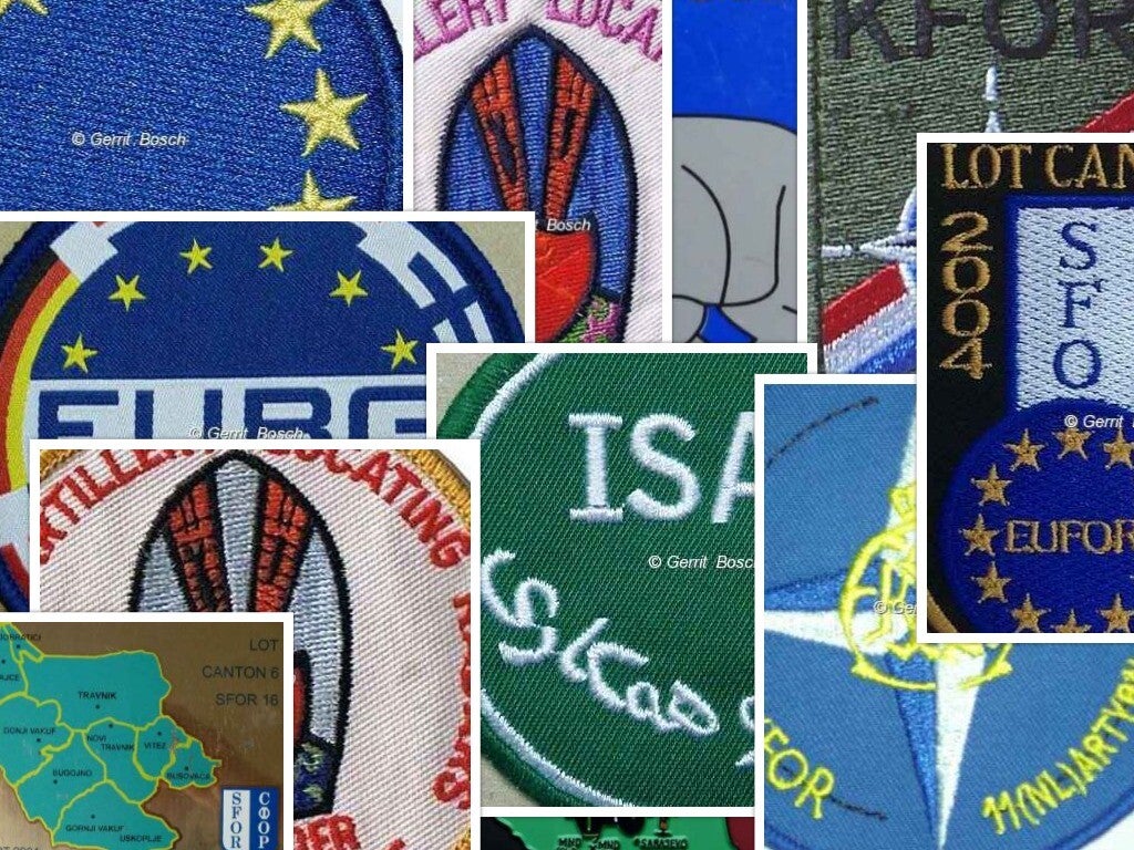 Emblemen en schildjes / Missies | Veteranen Artillerie