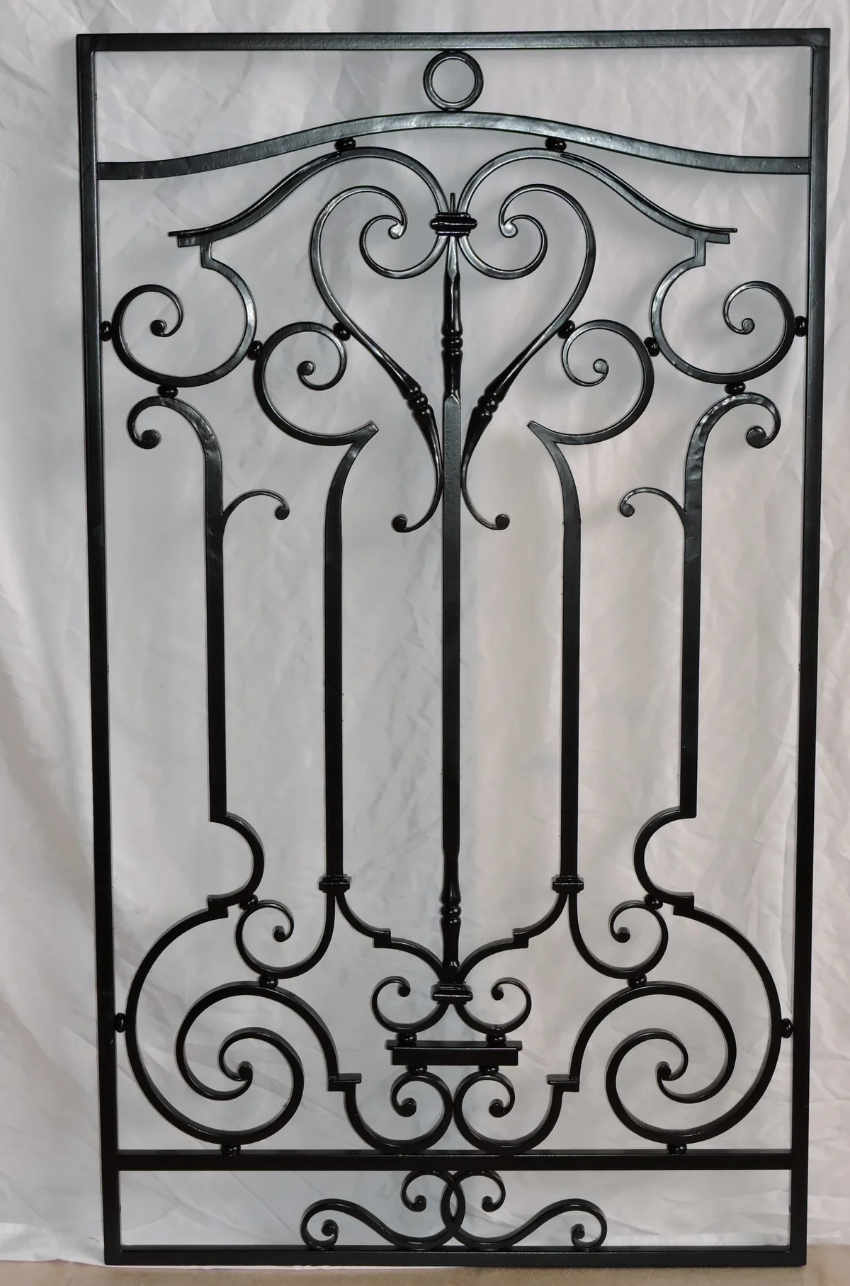 Grilles de fenêtre en fer forgé sur mesure | Atelier Rocle