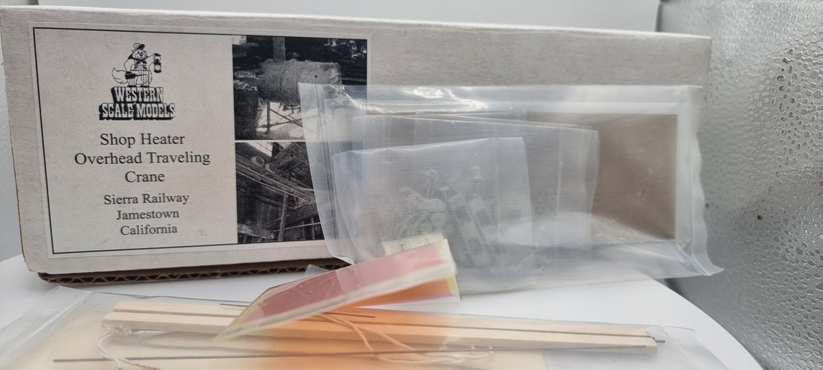 Western Scale Models Shop heater and Overhead crane | Ripley Jones Auctions