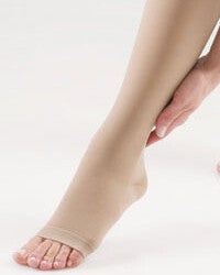 Steunkousen of elastische-kousen en de juiste cream