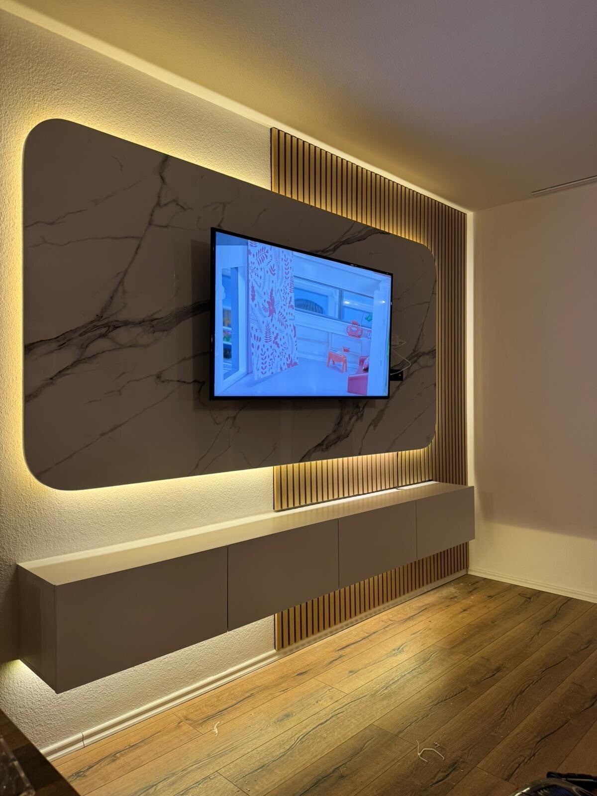 TV Media Wall - Marmor Rückwand selber bauen! Unter 500€