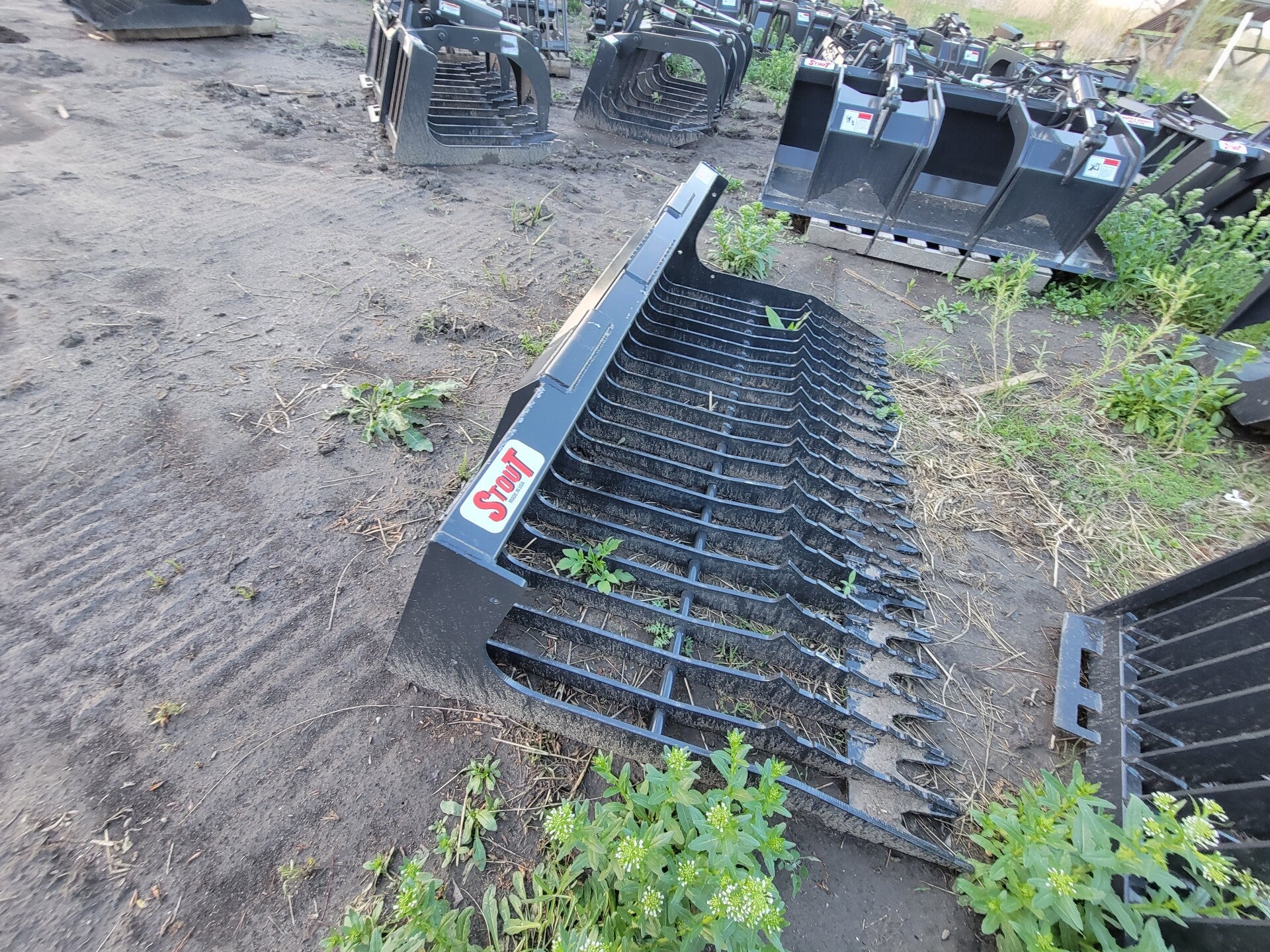 Stout rock buckets 72" | Moore Attachments