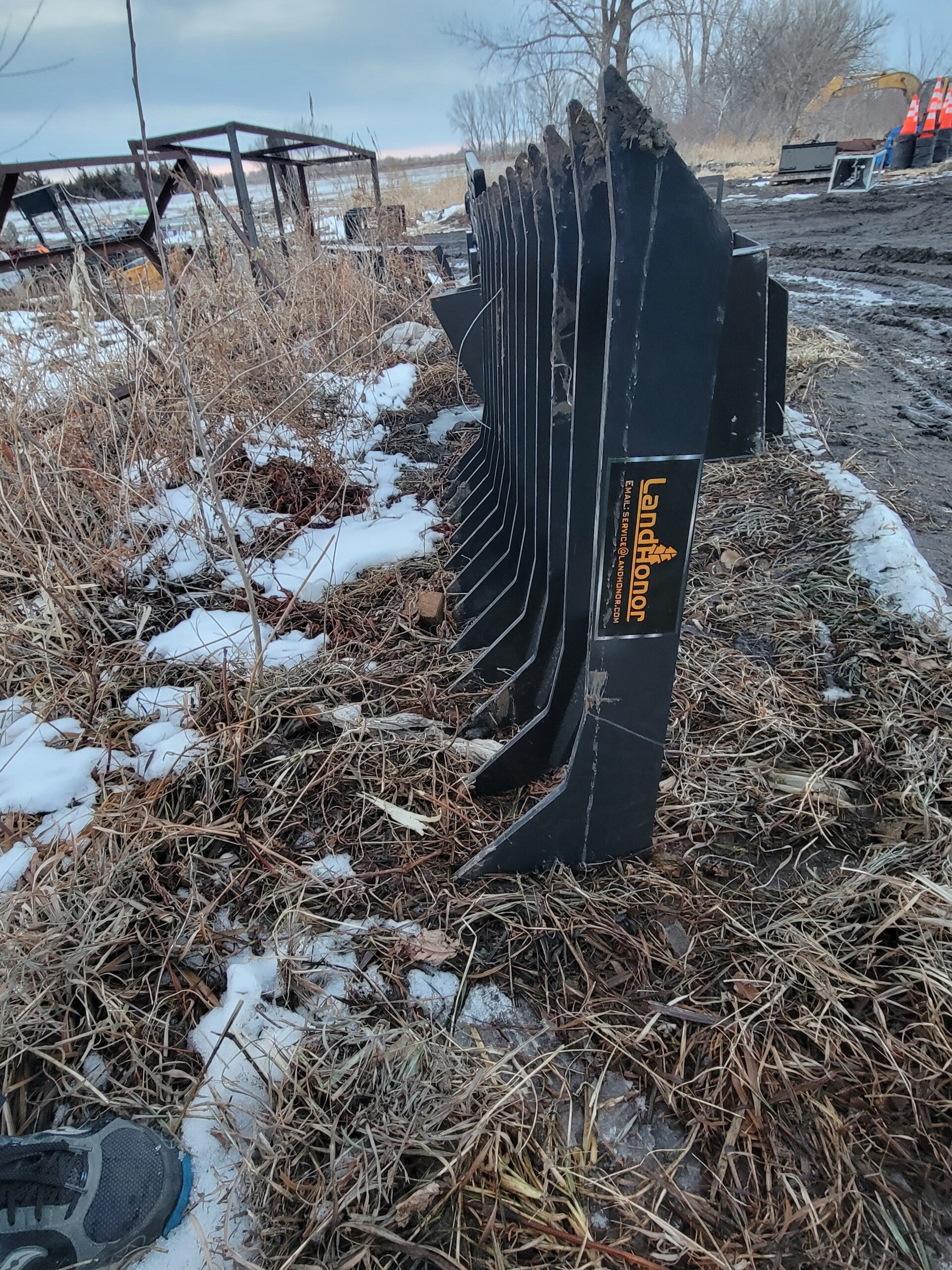 Landhonor root rake 70" and 84" | Moore Attachments