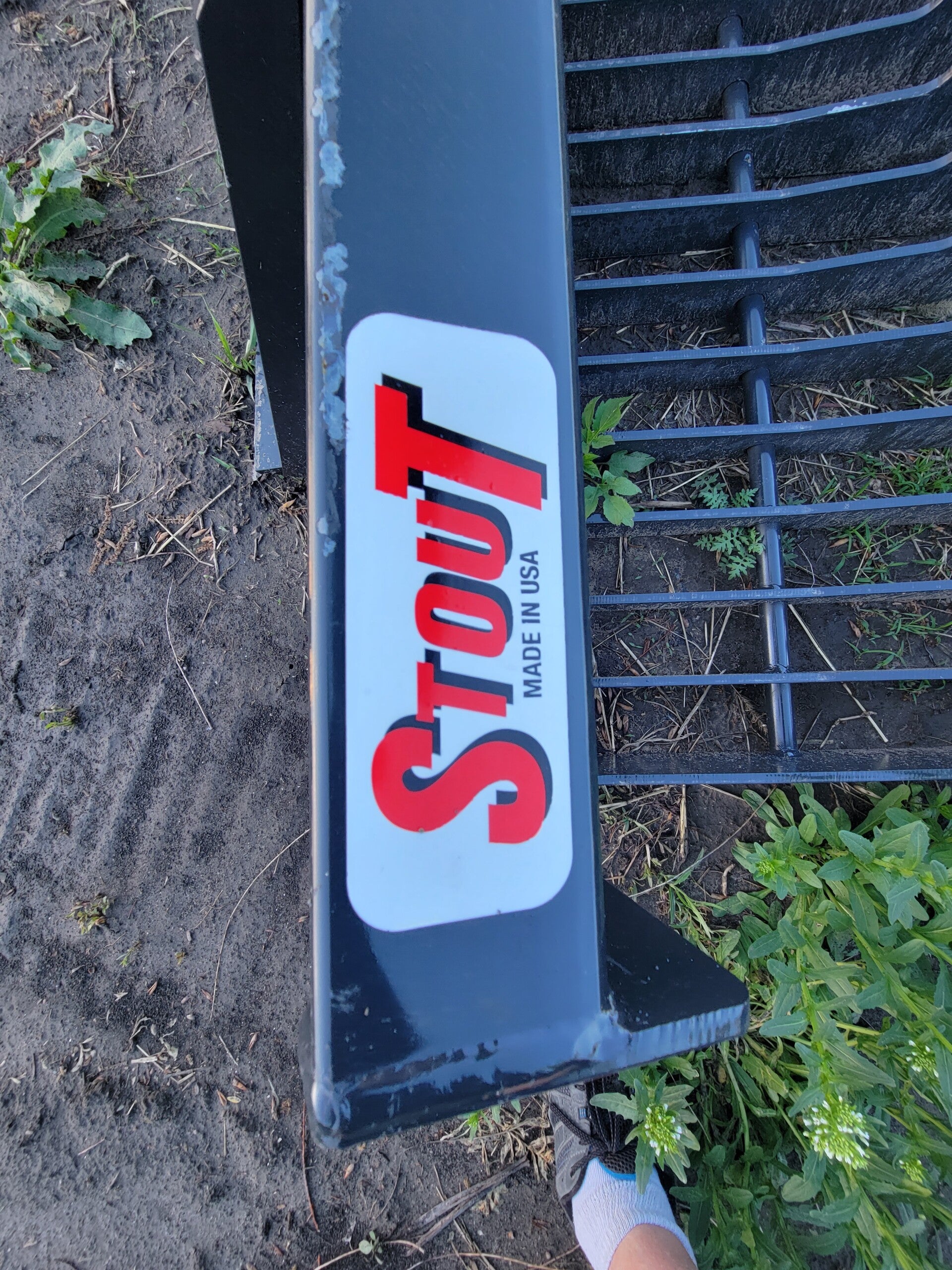 Stout rock buckets 72" | Moore Attachments