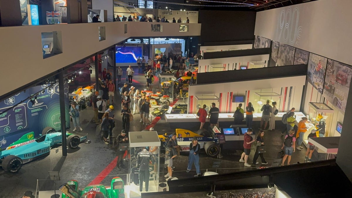 The Silverstone Garage Enclosure Review – Formula One British Grand ...