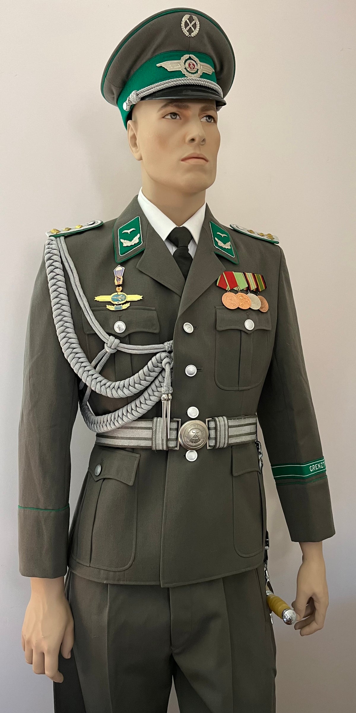 Grenztruppen Hauptmann Grenzflieger Paradeuniform / Grenztruppen | NVA ...